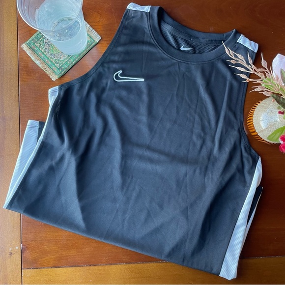 Nike | Tops | Nwt Nike Drifit Tank | Poshmark